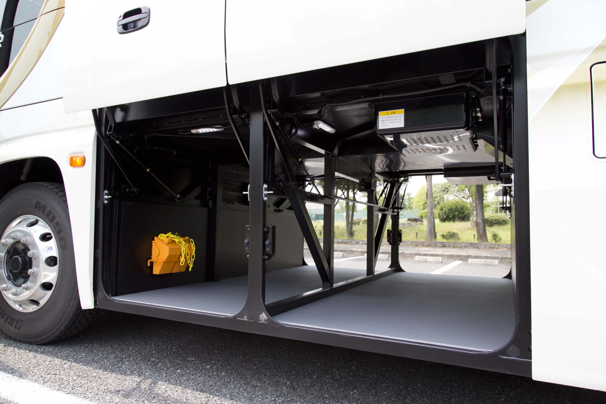 20人で貸切バスを予約！おすすめ車種と料金目安 | 安全・高品質な貸切バス見積もり・予約【BUS PALETTE】