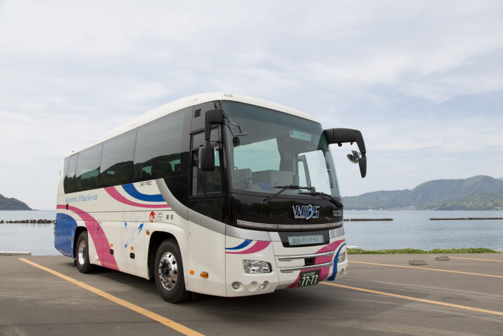 貸切バス旅行での暑さ&熱中症対策！ | 安全・高品質な貸切バス見積もり・予約【BUS PALETTE】