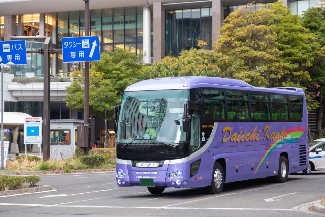 貸切バス 出発場所(配車場所)の選び方 | 安全・高品質な貸切バス見積もり・予約【BUS PALETTE】